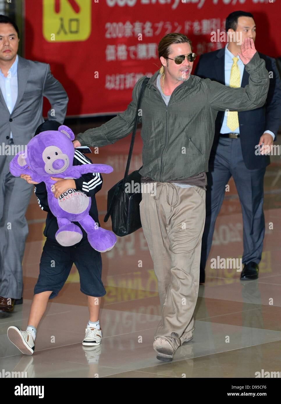 Seoul, SOUTH KOREA. 11th June, 2013. Actor Brad Pitt and Pax Thien ...