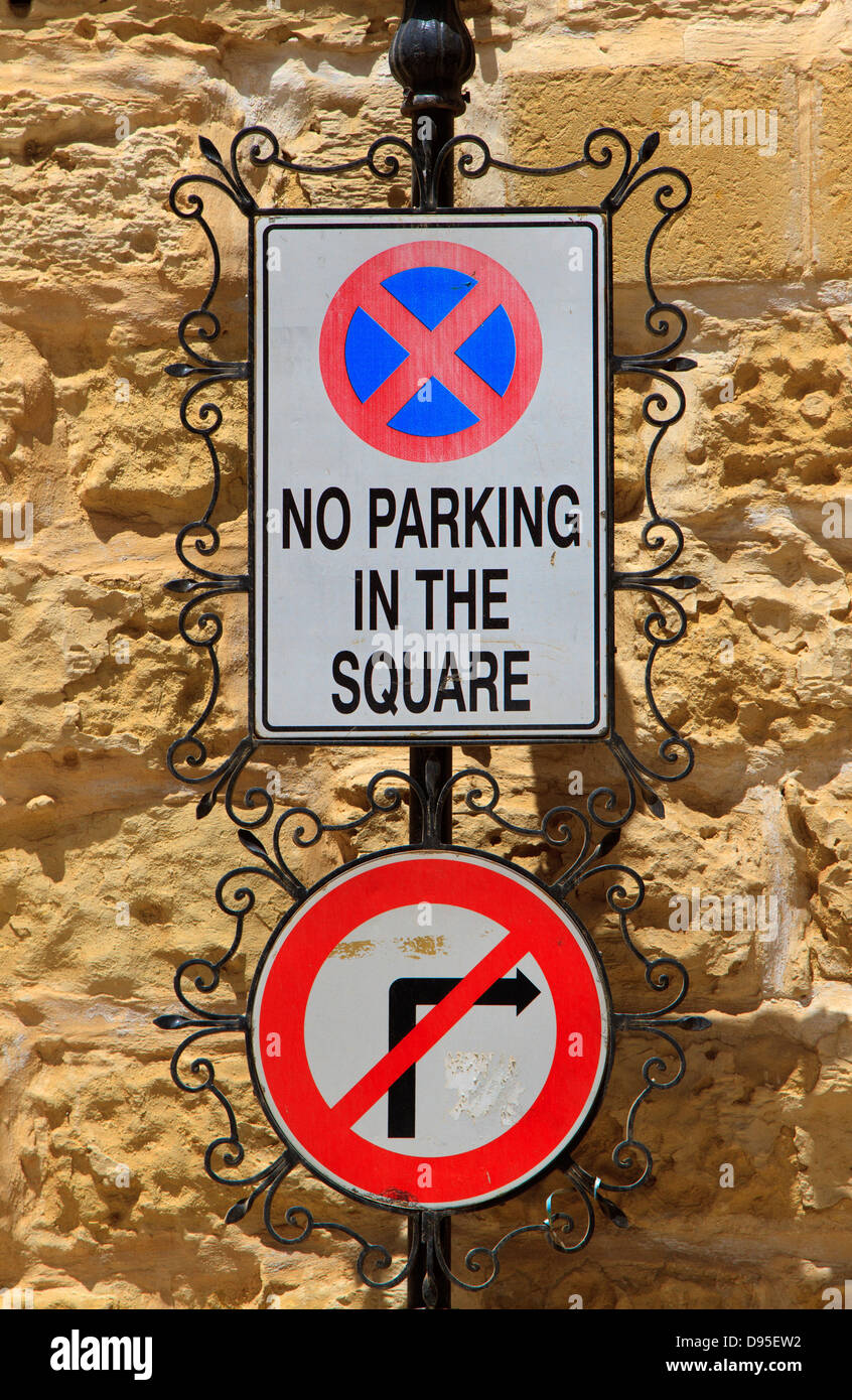 Maltese road signs hi-res stock photography and images - Alamy