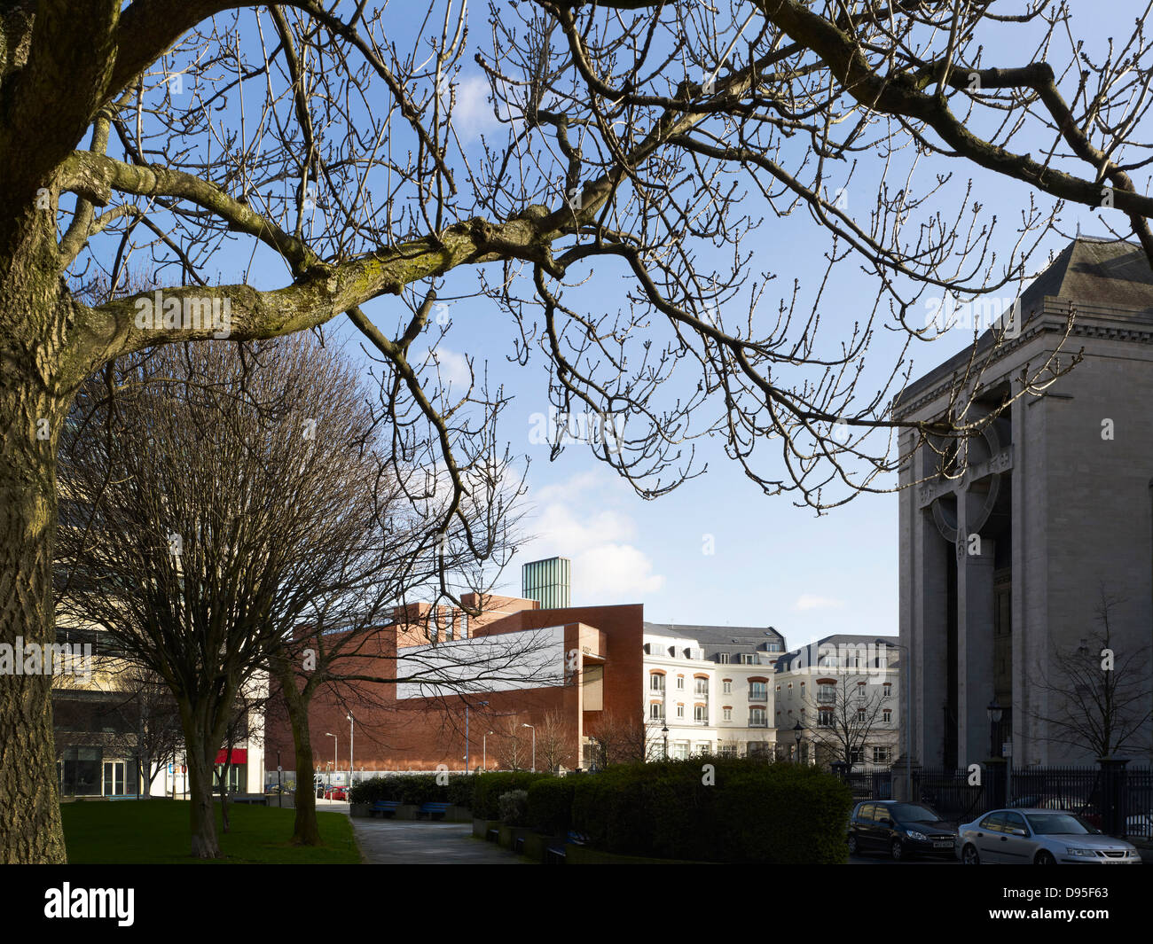 MAC, Belfast, United Kingdom. Architect: Hackett Hall McKnight, 2012 ...