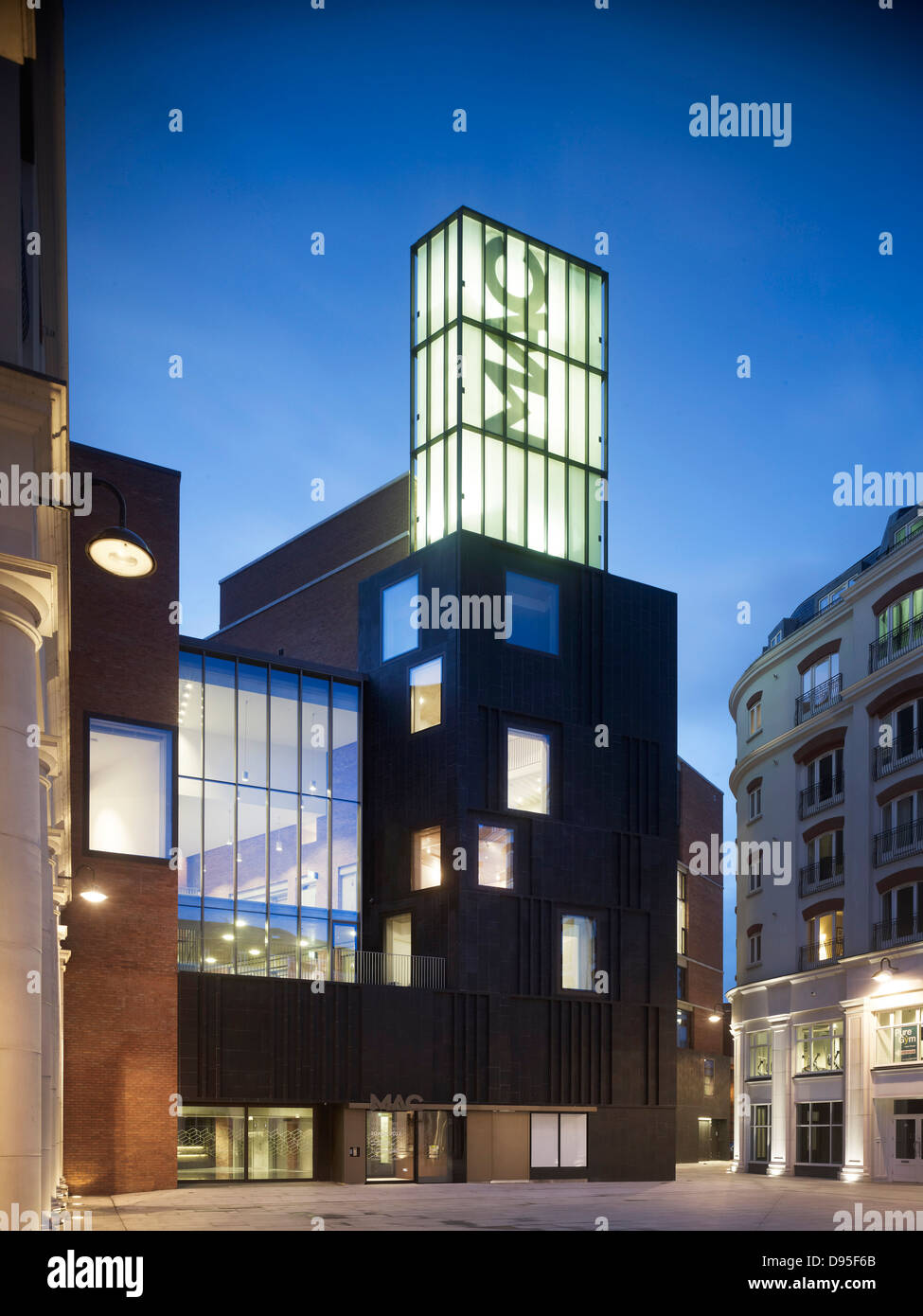 MAC, Belfast, United Kingdom. Architect: Hackett Hall McKnight, 2012 ...