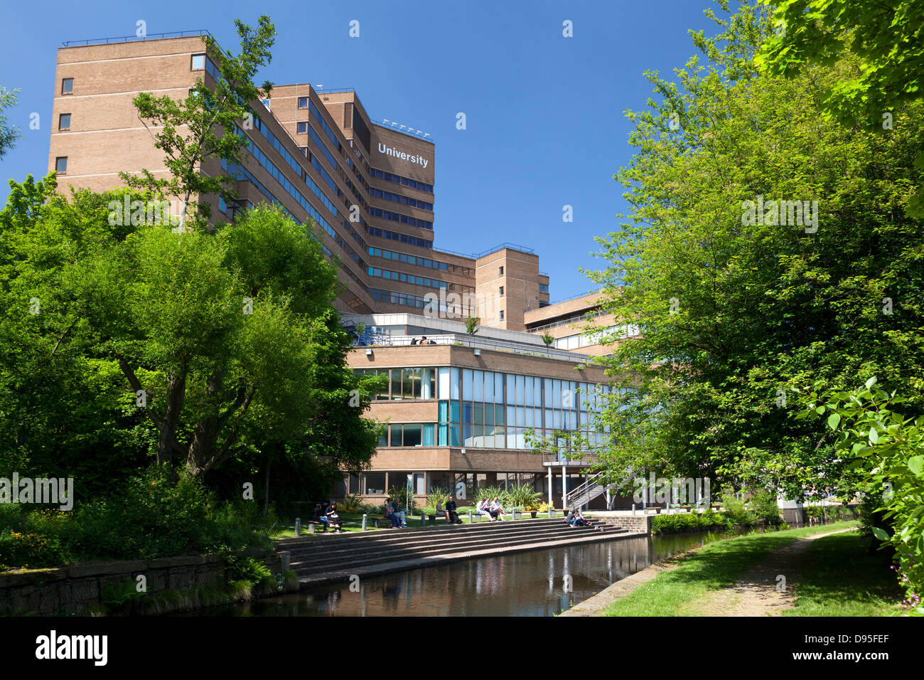 Huddersfield university campus hi-res stock photography and images - Alamy