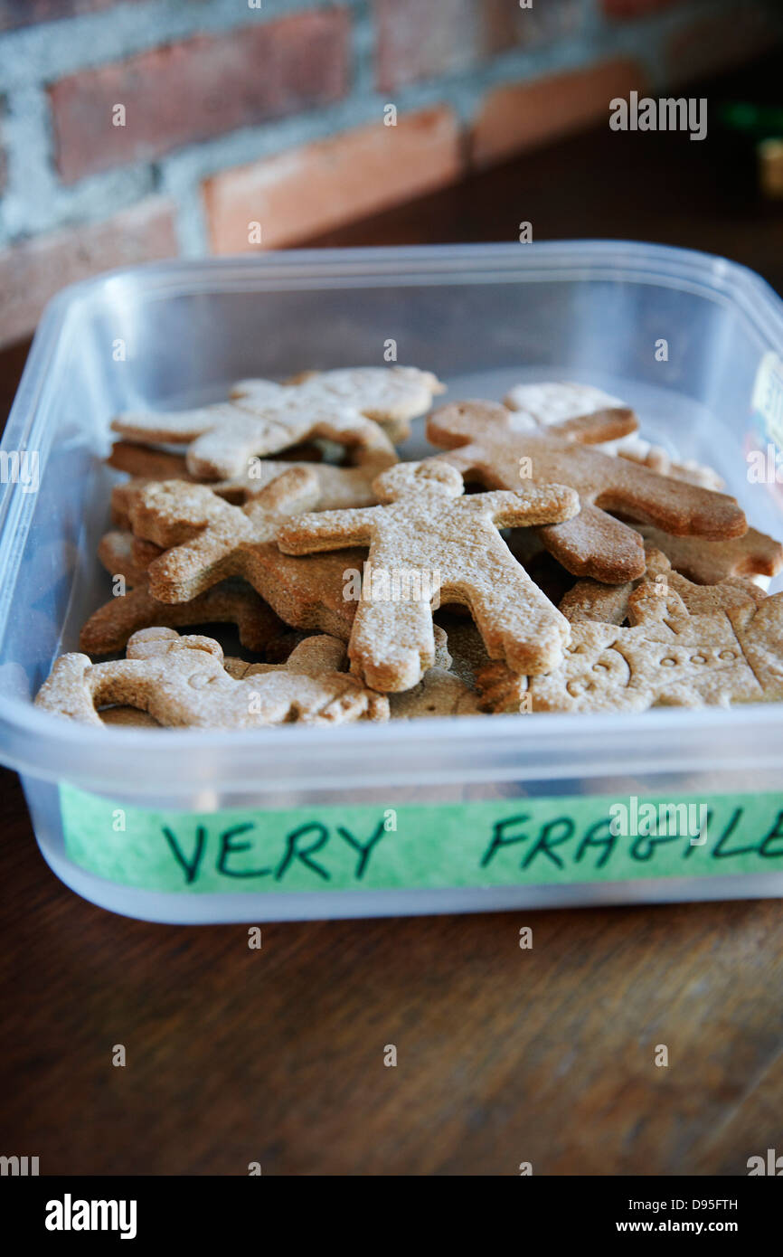 Undecorated gingerbread cookies hi-res stock photography and images - Alamy