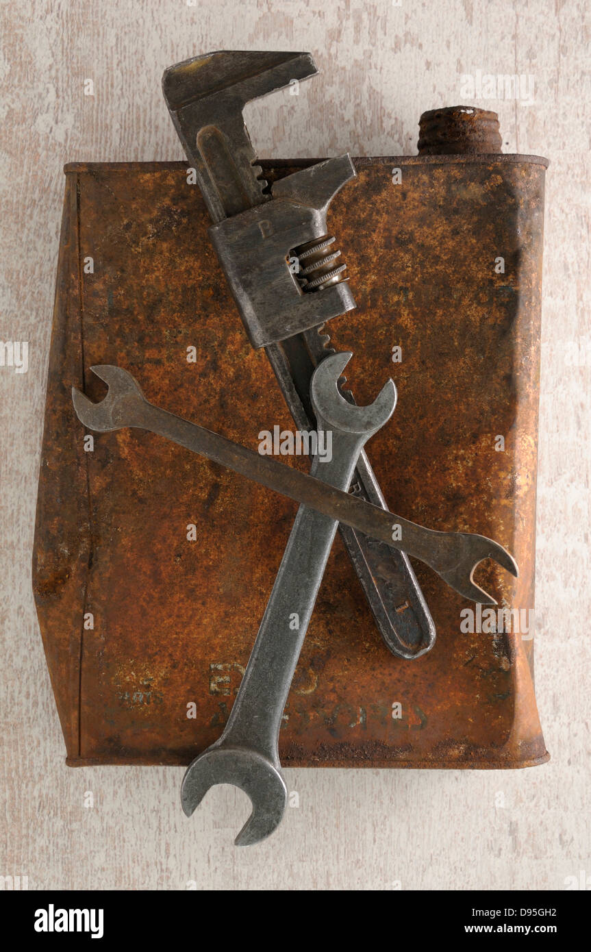 Overhead view rusty tools hi-res stock photography and images - Alamy