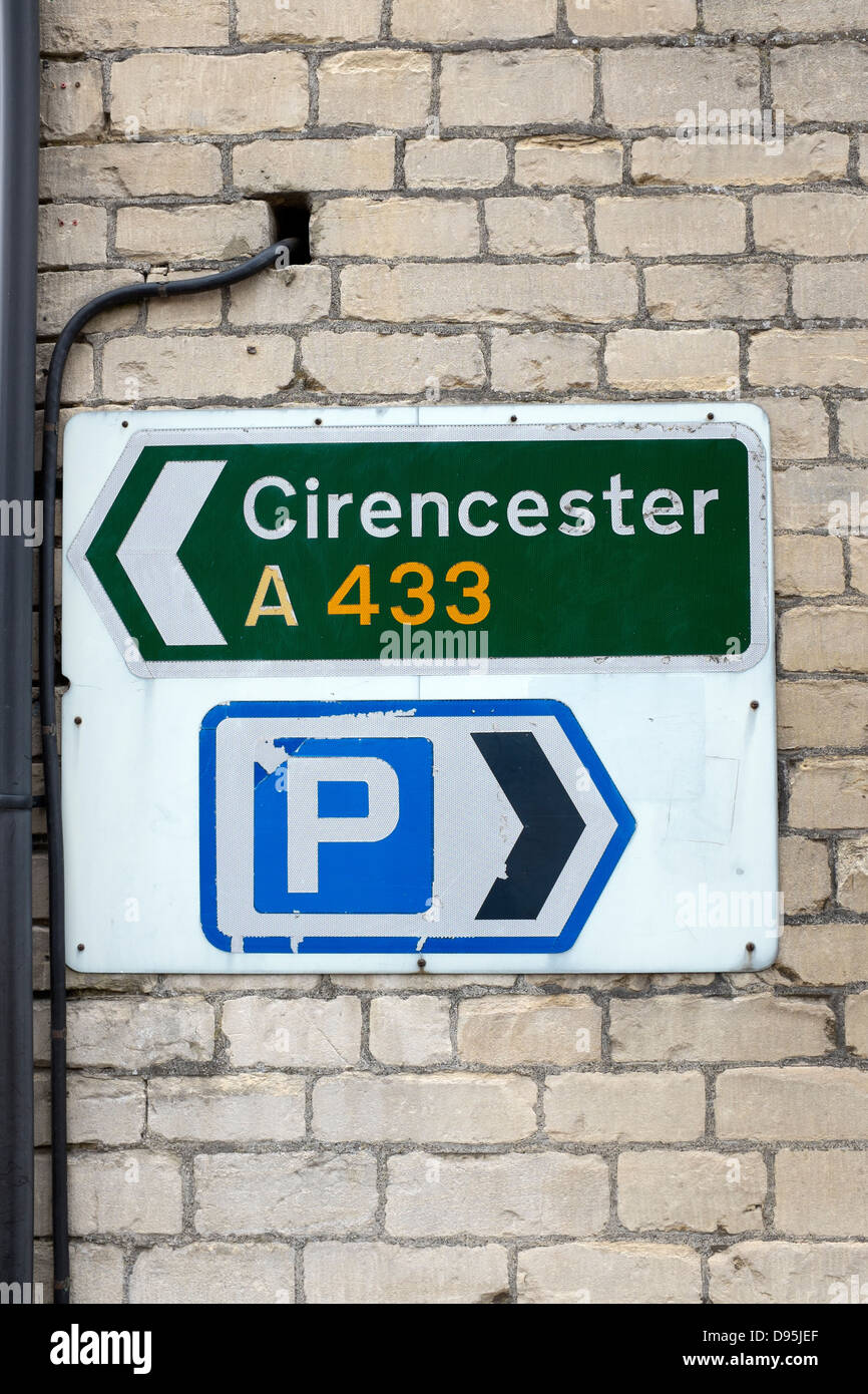 Cirencester A433 Road Sign Stock Photo - Alamy