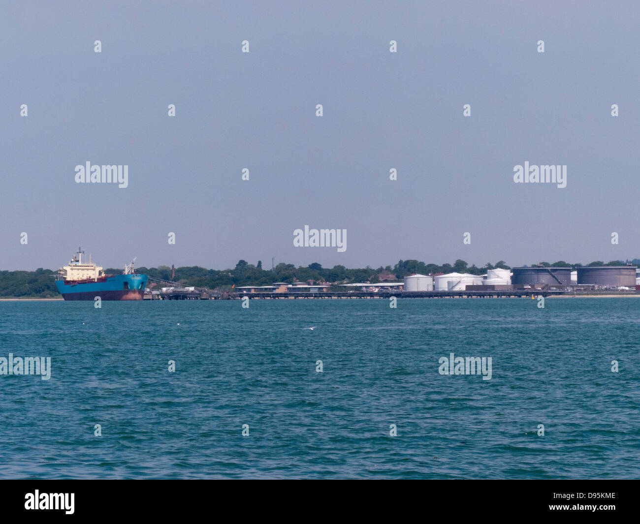 Oil tanker unloading oil jetty hi-res stock photography and images - Alamy