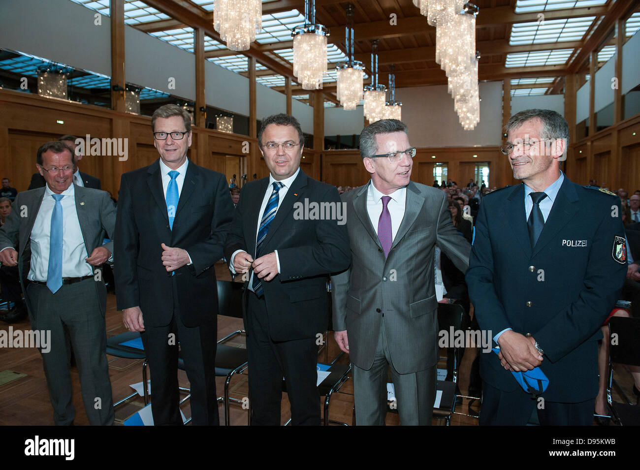 Peacekeepers day ceremony hi-res stock photography and images - Alamy