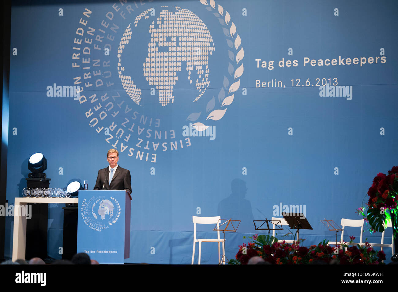 Peacekeepers day ceremony hi-res stock photography and images - Alamy