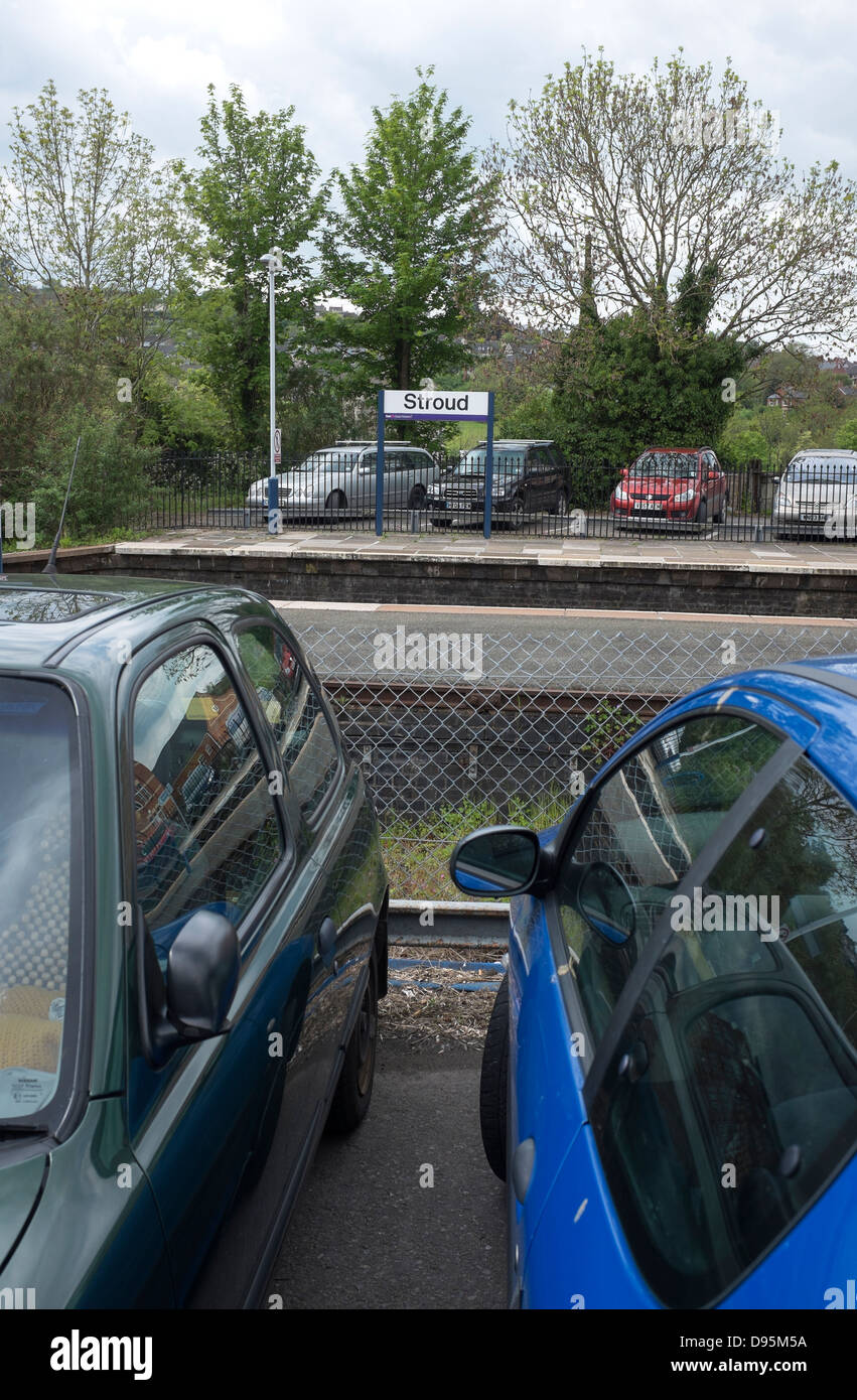 Stroud station hi-res stock photography and images - Alamy