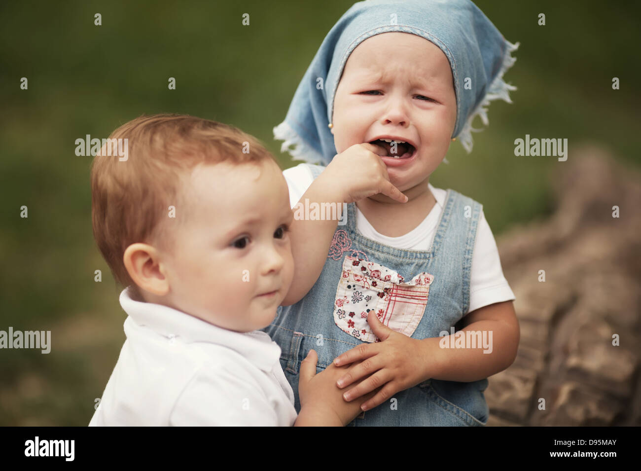 Crying babies group hi-res stock photography and images - Alamy