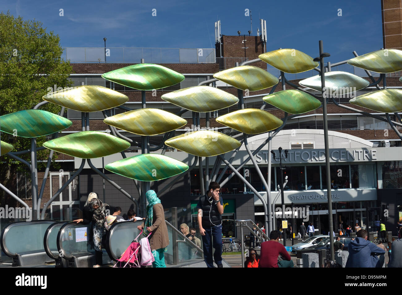 Stratford sculpture london hi-res stock photography and images - Alamy