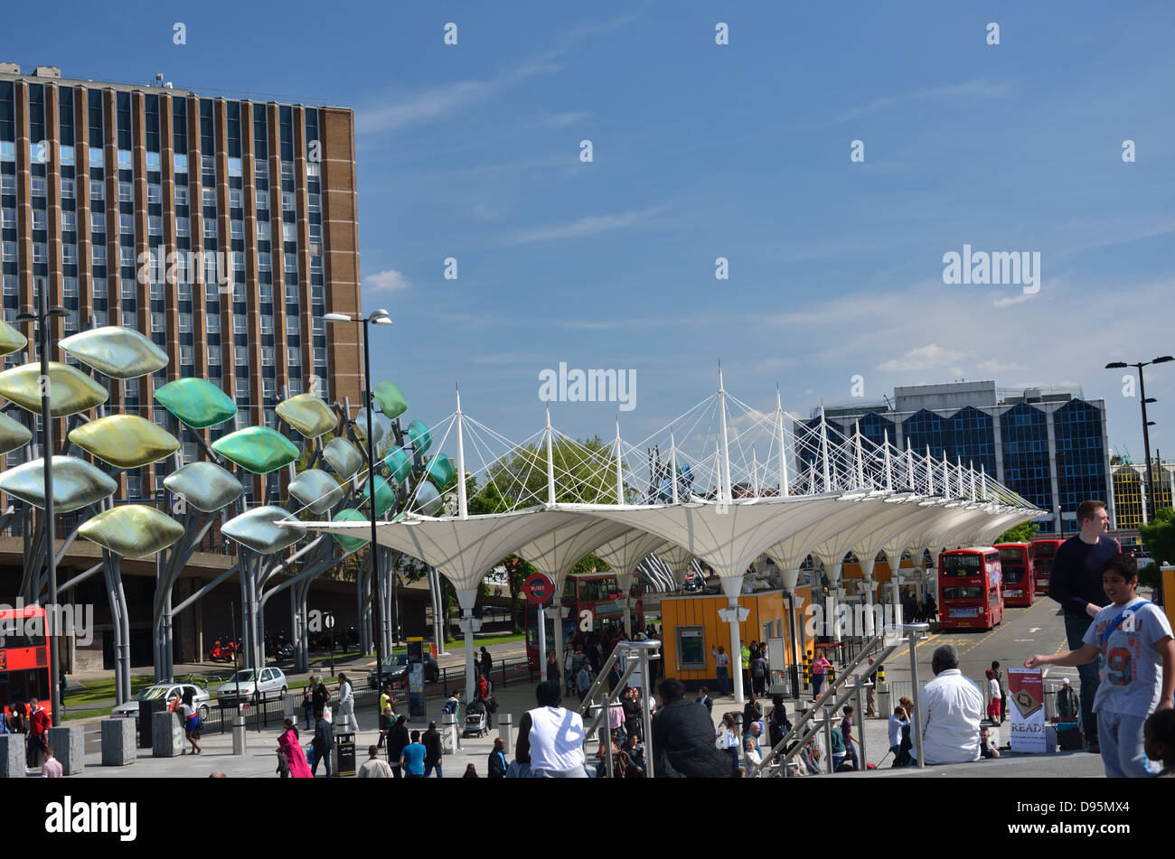 Stratford sculpture london hi-res stock photography and images - Alamy