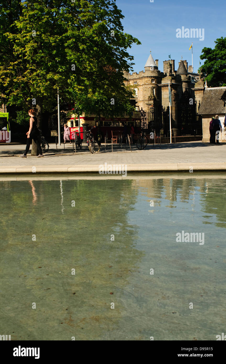 Holyrood ponds hi-res stock photography and images - Alamy