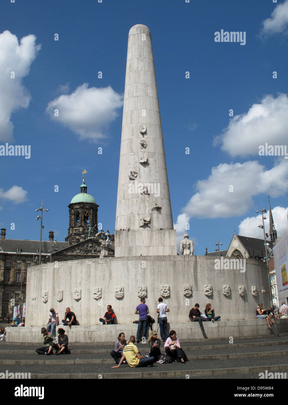 Dam square hi-res stock photography and images - Alamy