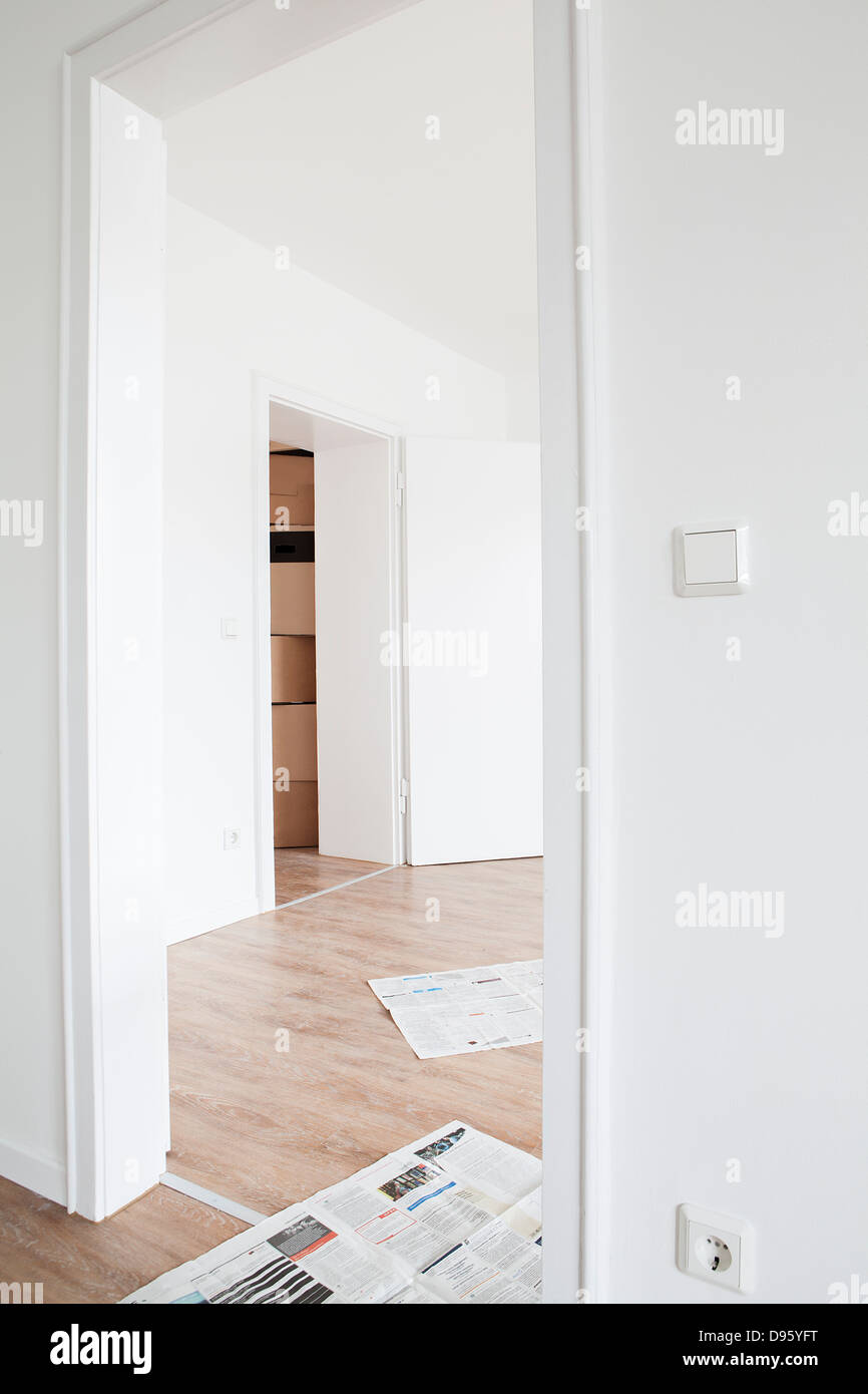 Empty newspaper boxes hi-res stock photography and images - Alamy