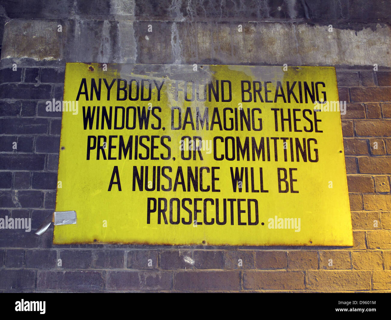 Sign damage hi-res stock photography and images - Alamy