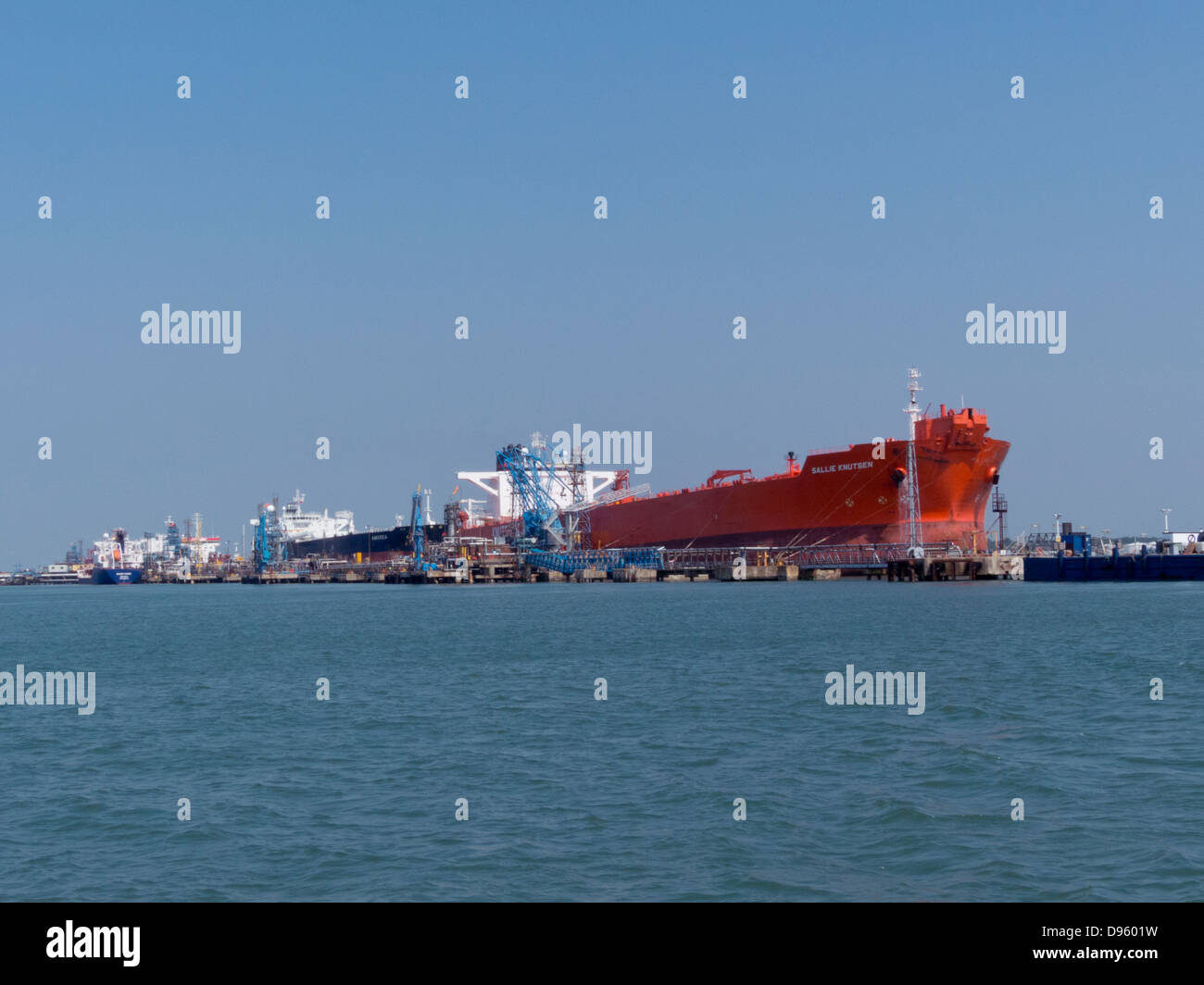 Fawley Oil Refinery Tanker Jetty High Resolution Stock Photography and ...