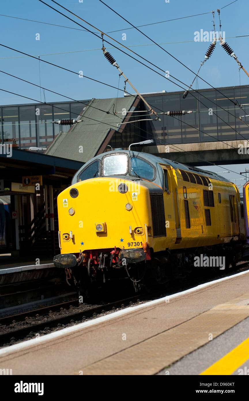 Class 97 diesel locomotive being used by Network Rail for engineering ...