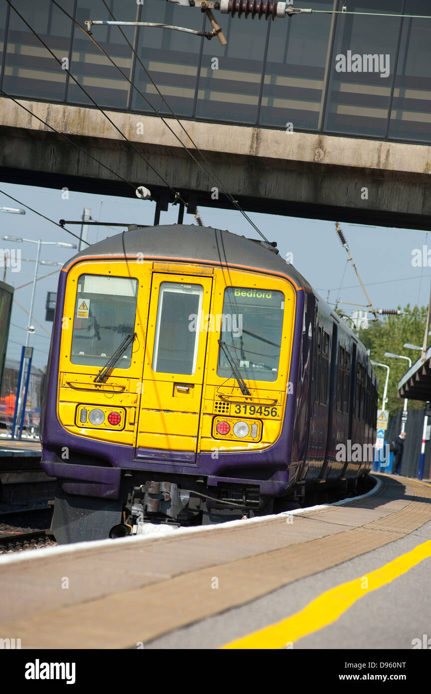 Class 319 passenger train in First Capital Connect livery approaching a ...