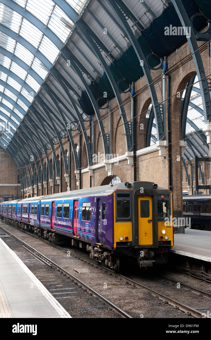 Class 317 london hi-res stock photography and images - Alamy
