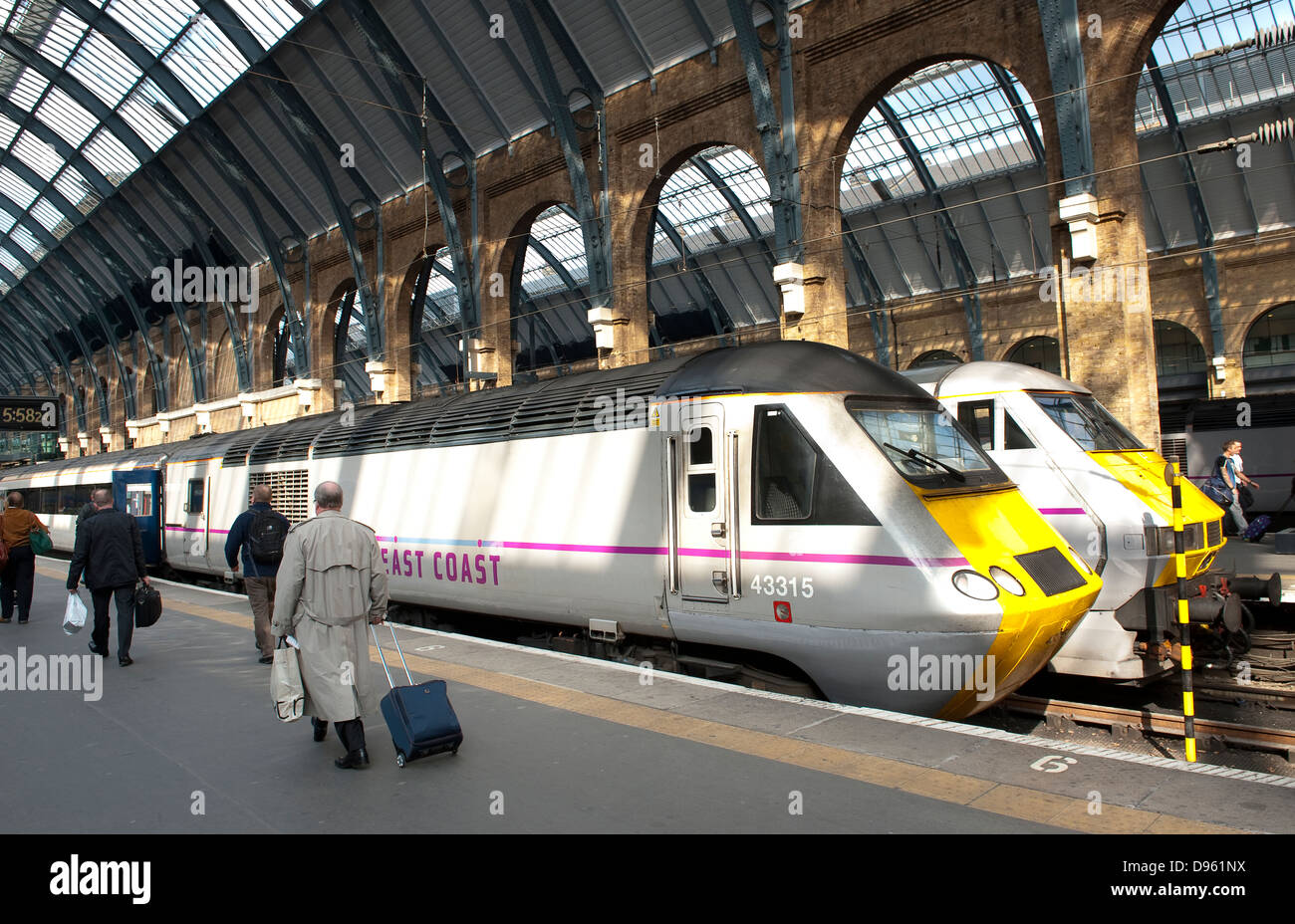 High speed trains hi-res stock photography and images - Alamy