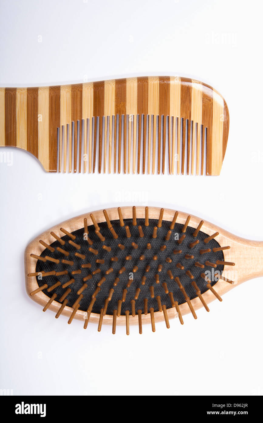 Hair comb and brush on white background,close up Stock Photo - Alamy
