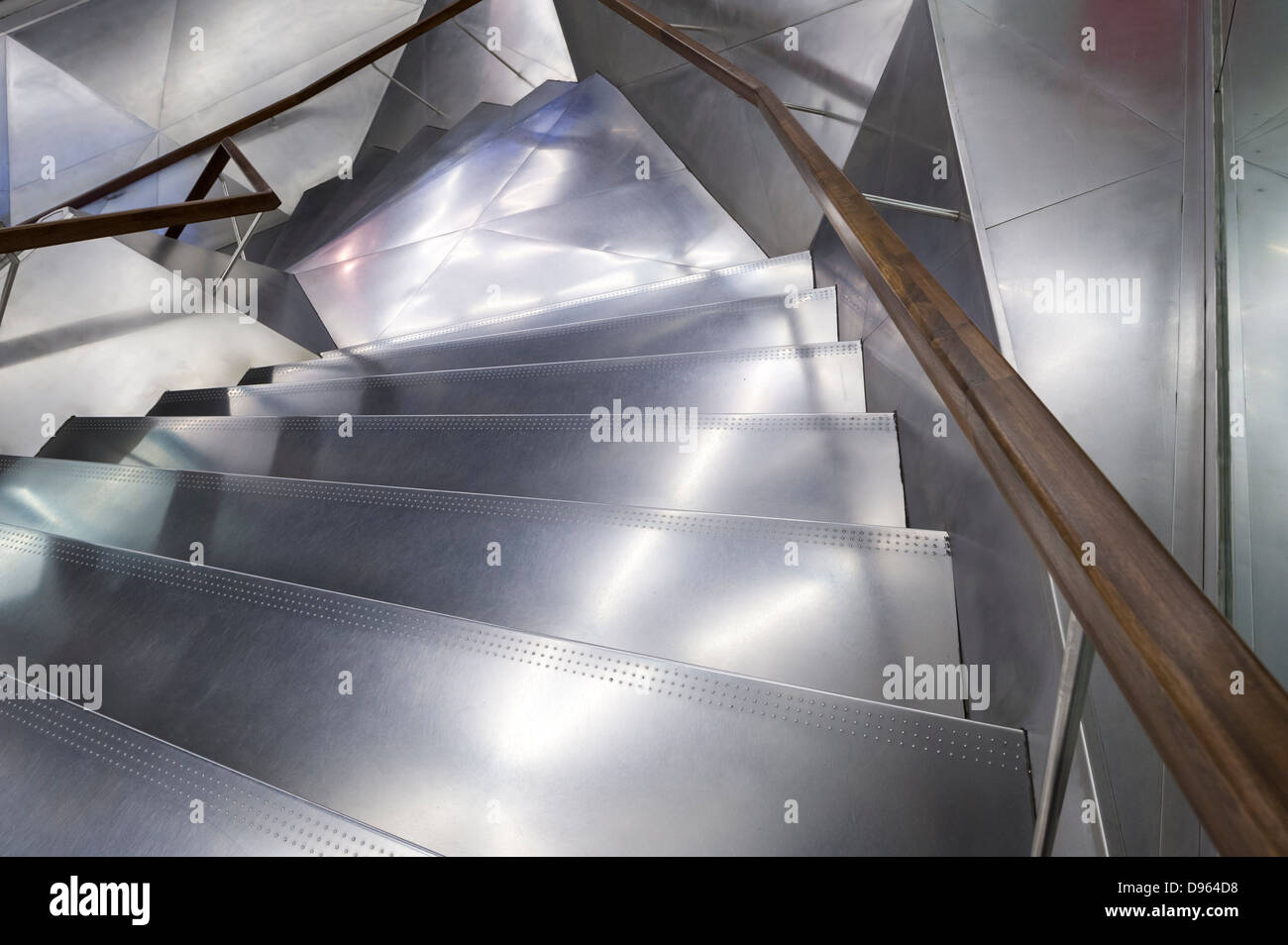 Museum/art gallery designed by Swiss architects Herzog & De Meuron ...