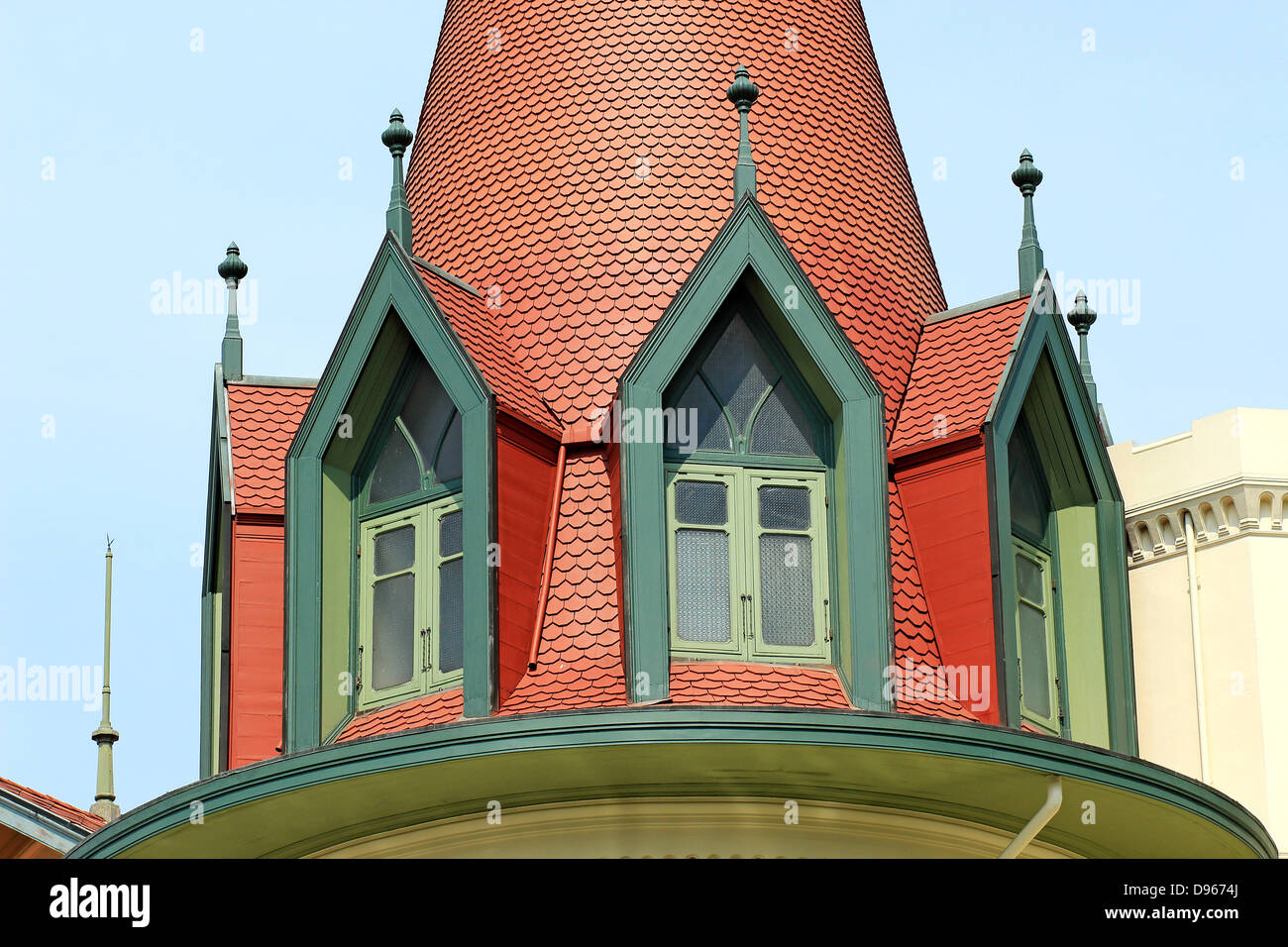Dome window hi-res stock photography and images - Alamy