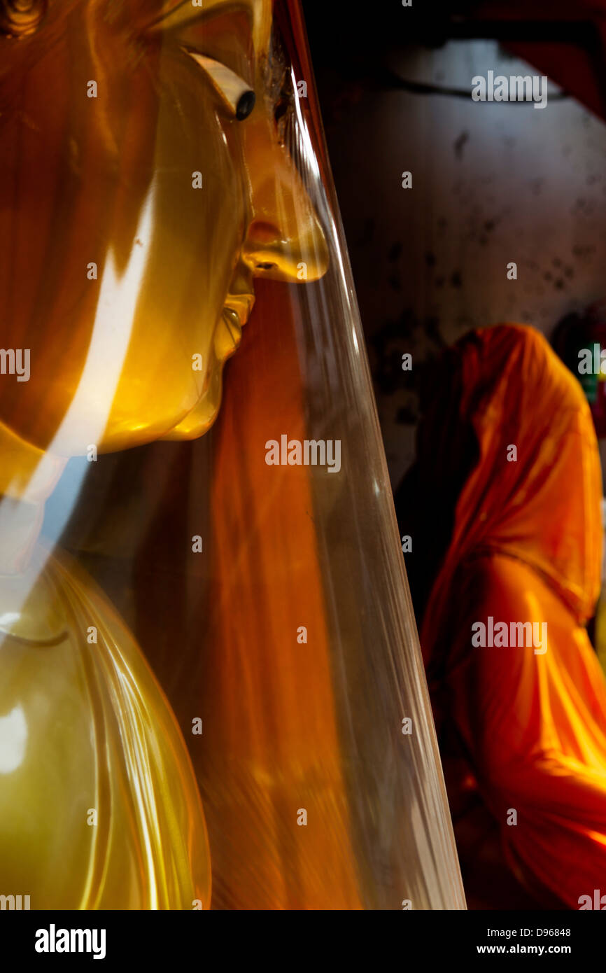 Buddhist figures hi-res stock photography and images - Alamy