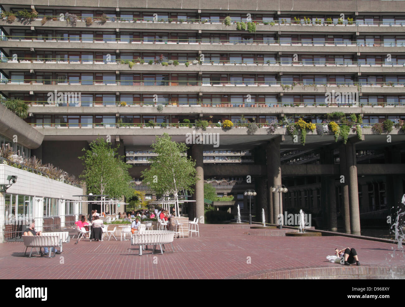Barbican centre london hi-res stock photography and images - Alamy
