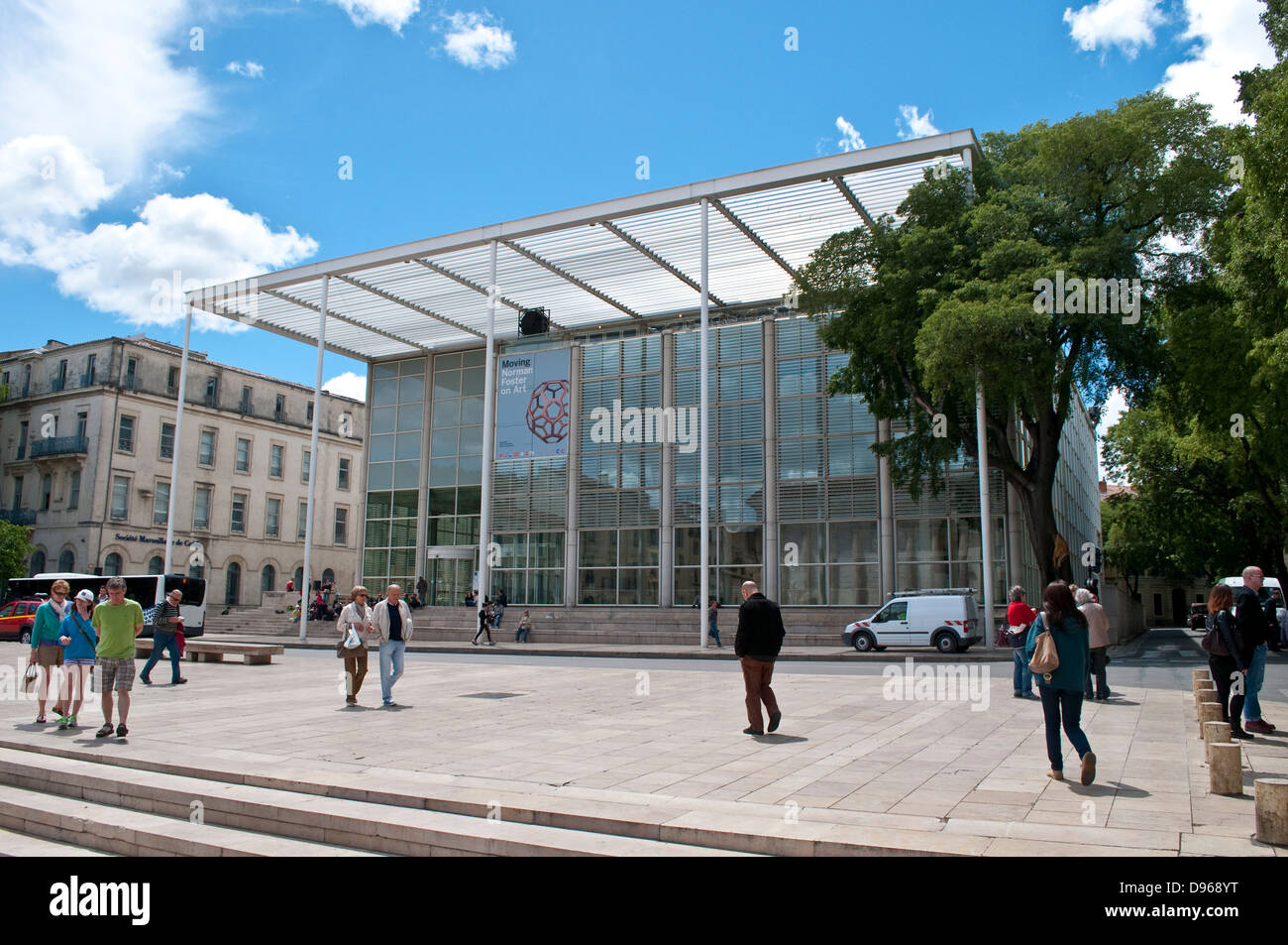 Carré d'Art, Museum of Contemporary Art designed by Norman Foster ...