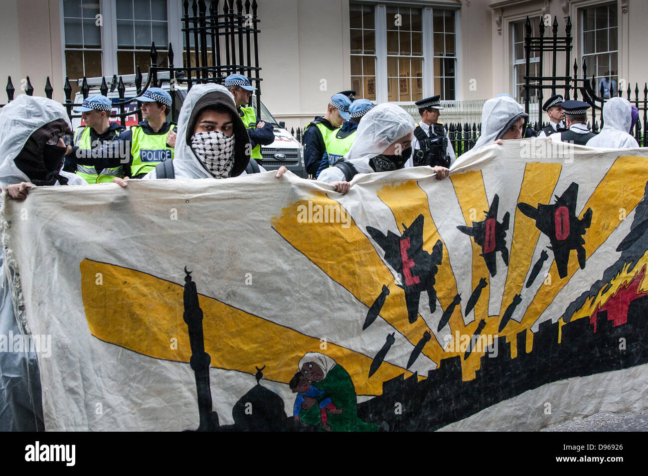 Anti arms hi-res stock photography and images - Alamy