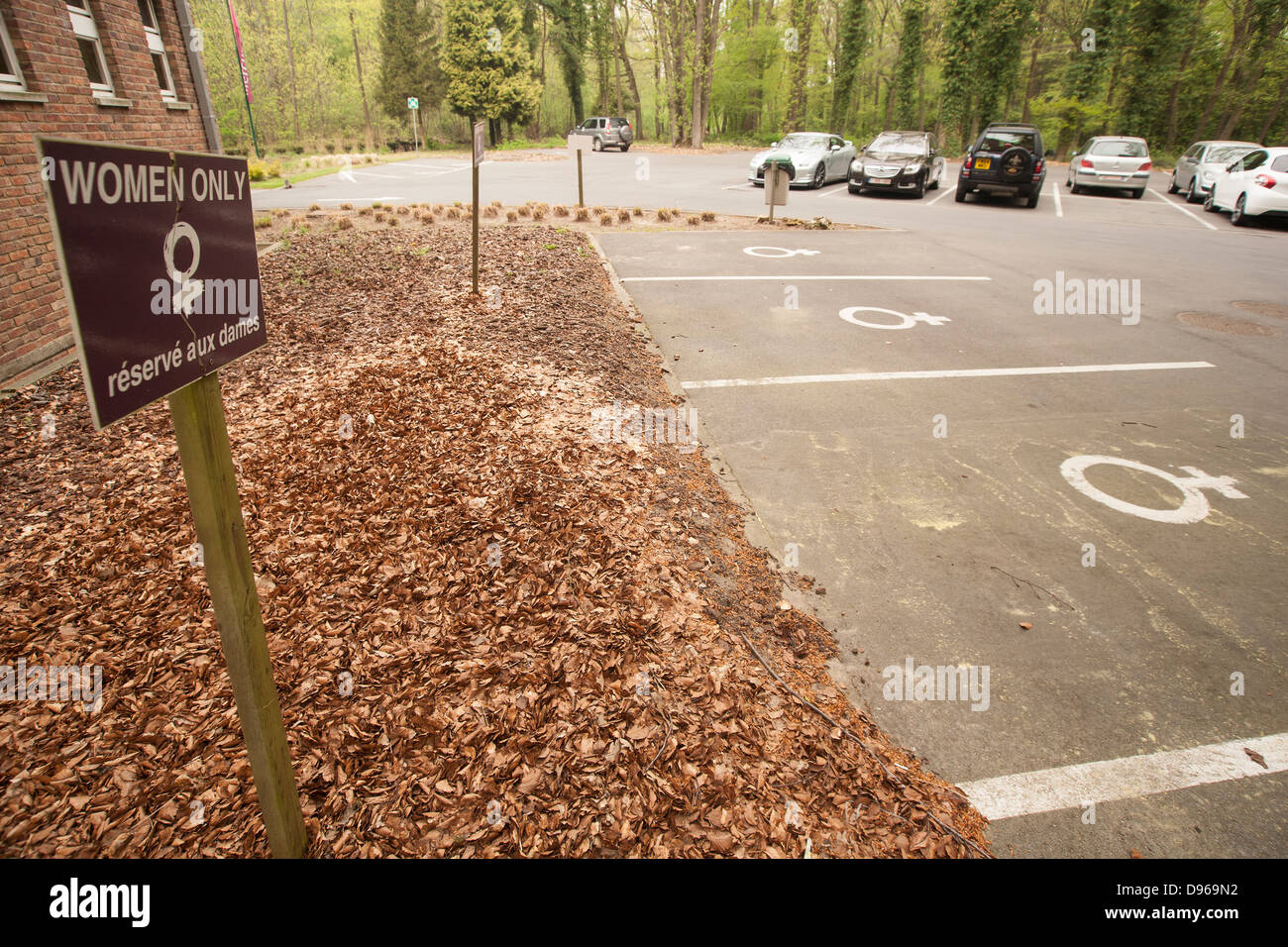 Women only car parking spaces Stock Photo - Alamy