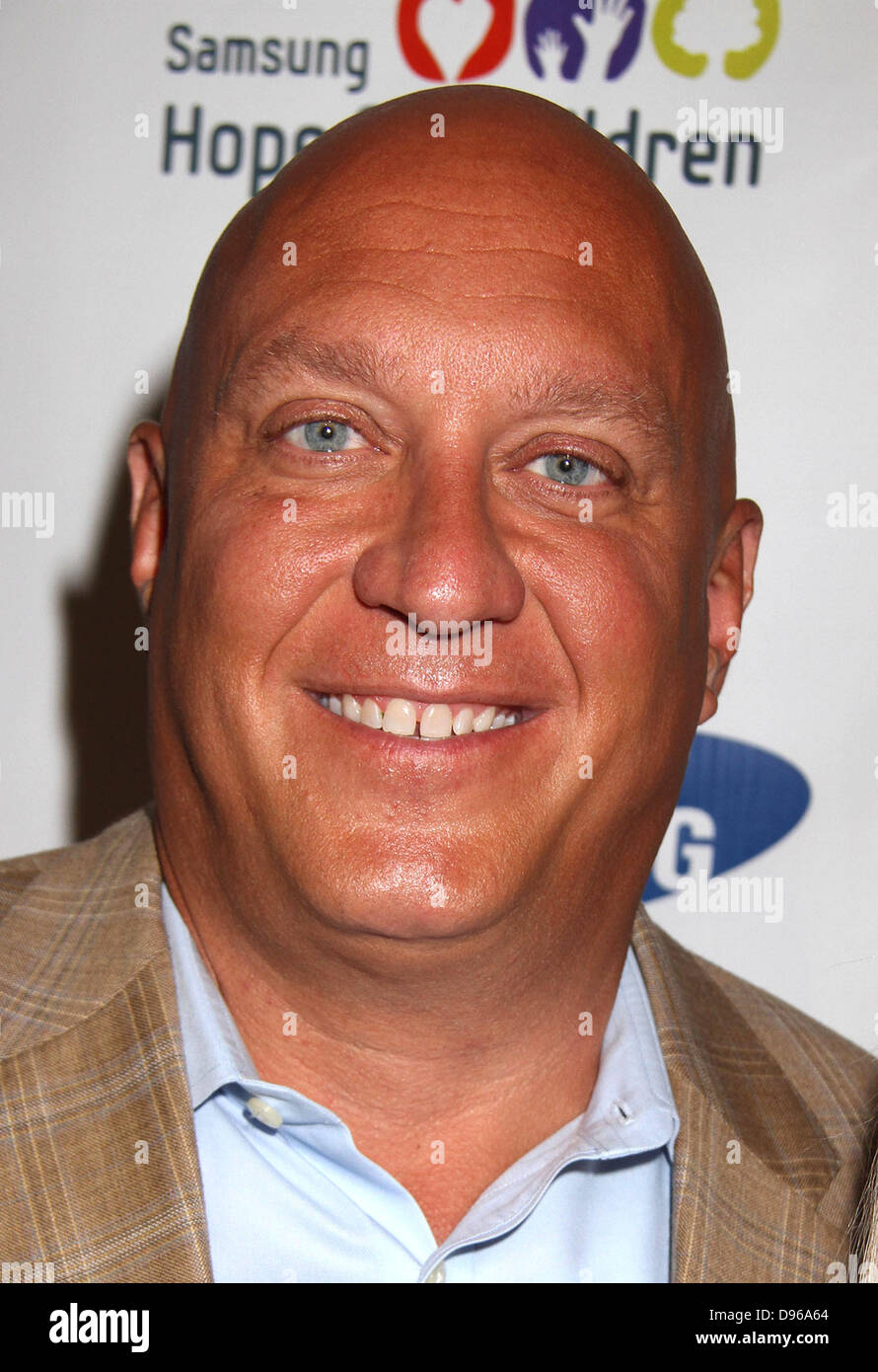 Steve wilkos hi-res stock photography and images - Alamy