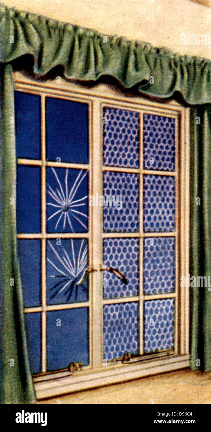 Air Raid Precautions: Set of 50 cards issued by WD & H0 Wills, Britain ...