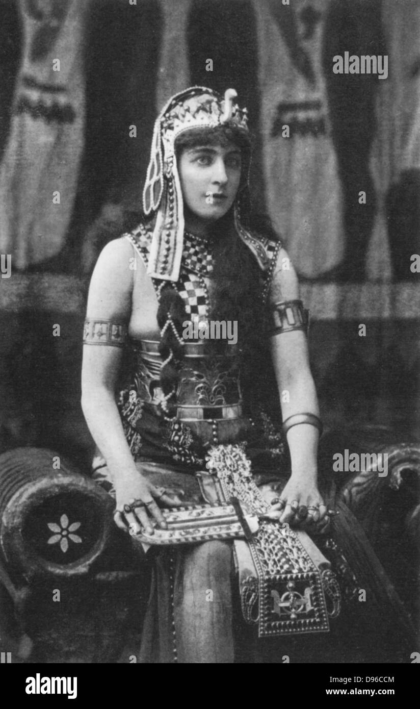 Lillie Langtry (1853-1929) as Cleopatra, c1885. English society beauty ...
