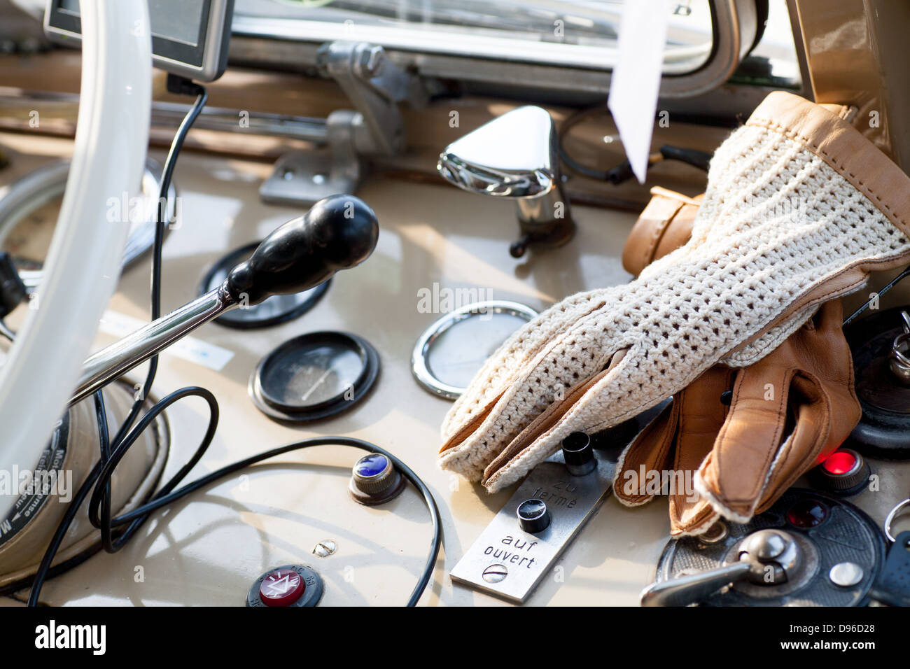 Oldtimer bus Berna Stock Photo - Alamy