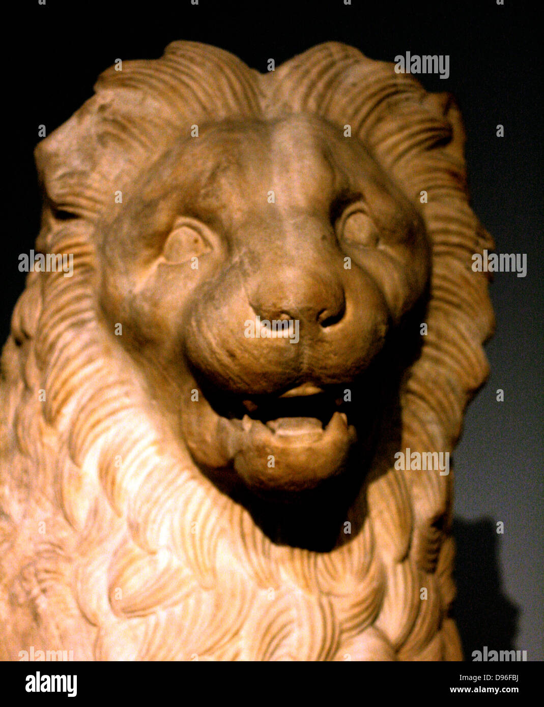 Lion ancient hi-res stock photography and images - Alamy