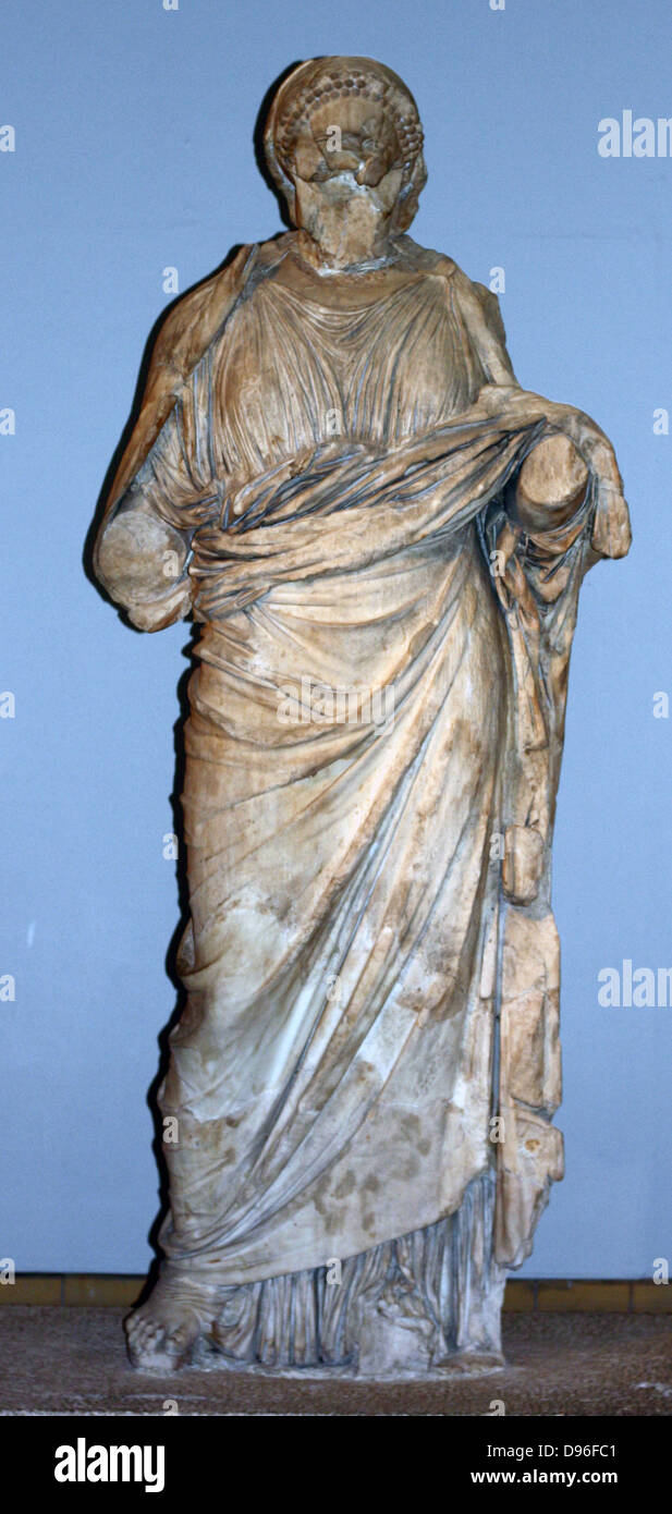 Armless statue hi-res stock photography and images - Alamy