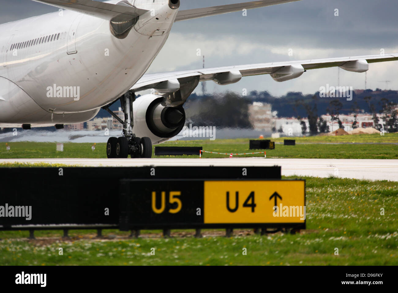 Airplane on the ground ready to take off Stock Photo - Alamy