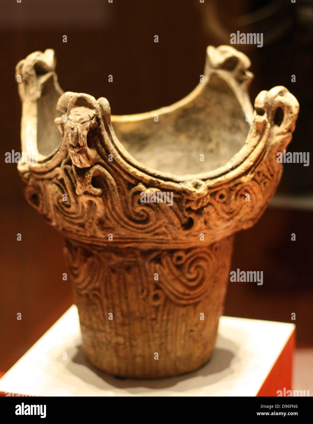 Jomon crown pot. The protrusions on the rim of this crown pot may have ...