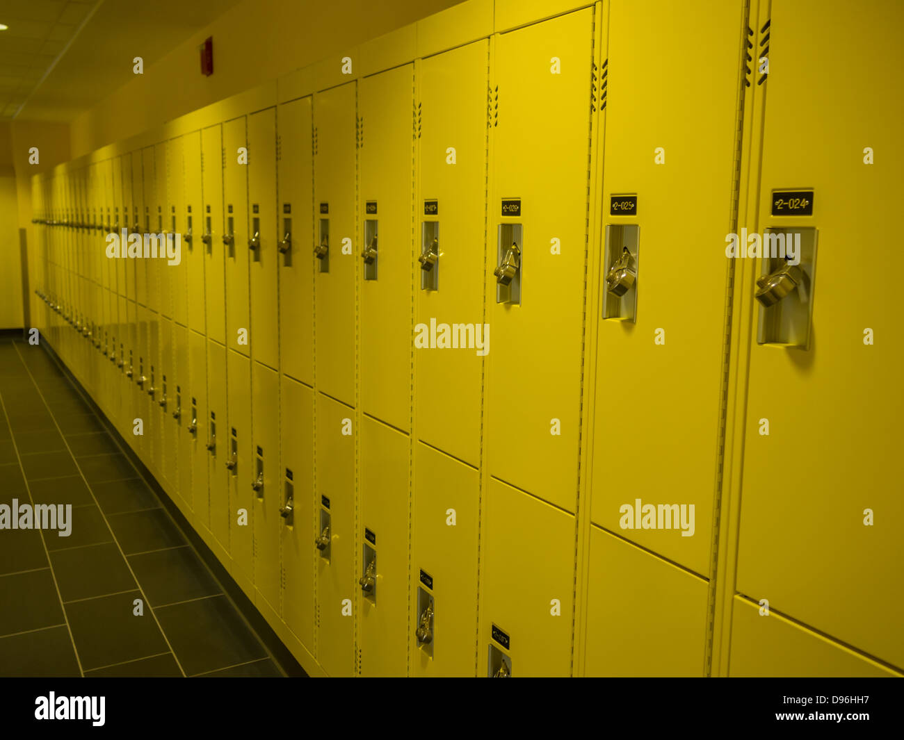 Locker cabinets hi-res stock photography and images - Alamy