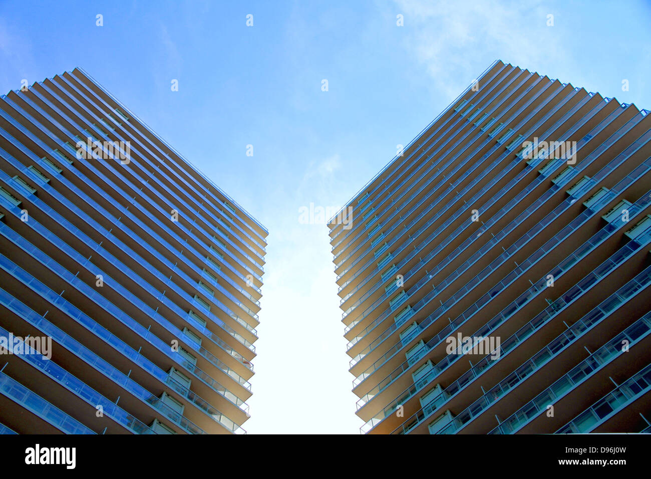 Two levels floors hi-res stock photography and images - Alamy
