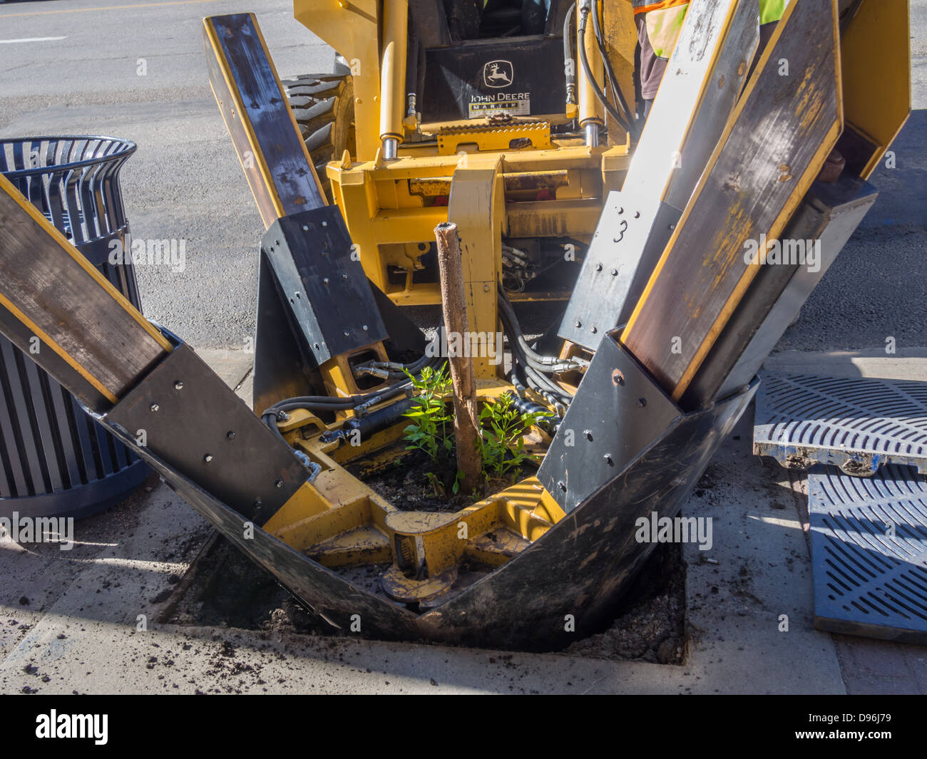Tree uproot machine hi-res stock photography and images - Alamy
