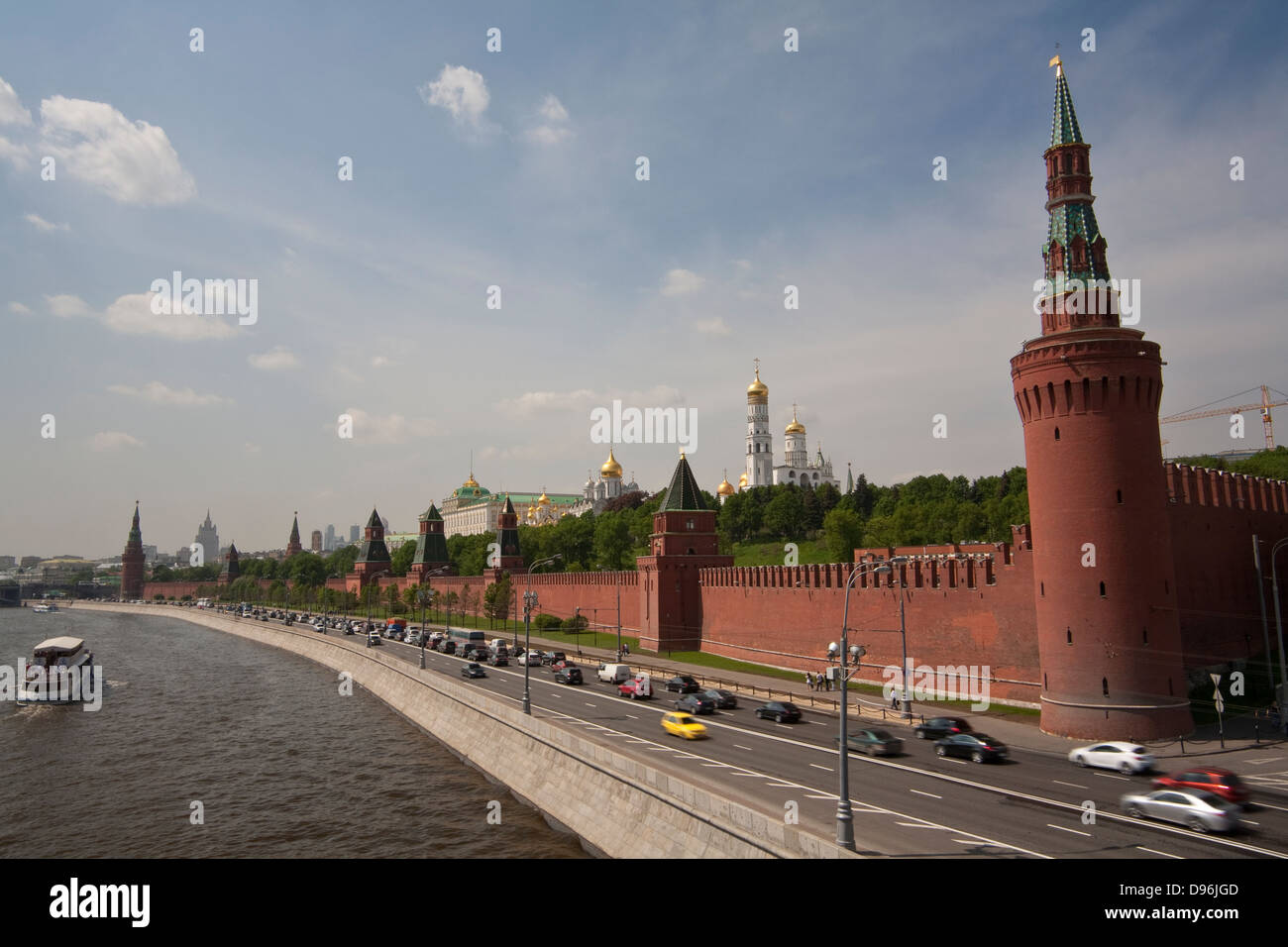 Kremlin wall moscow hi-res stock photography and images - Alamy