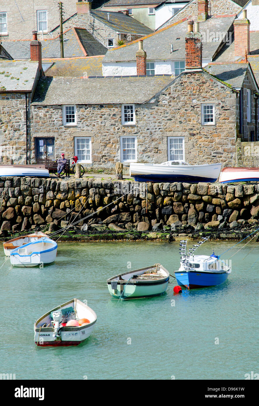 Mousehole cornwall hi-res stock photography and images - Alamy