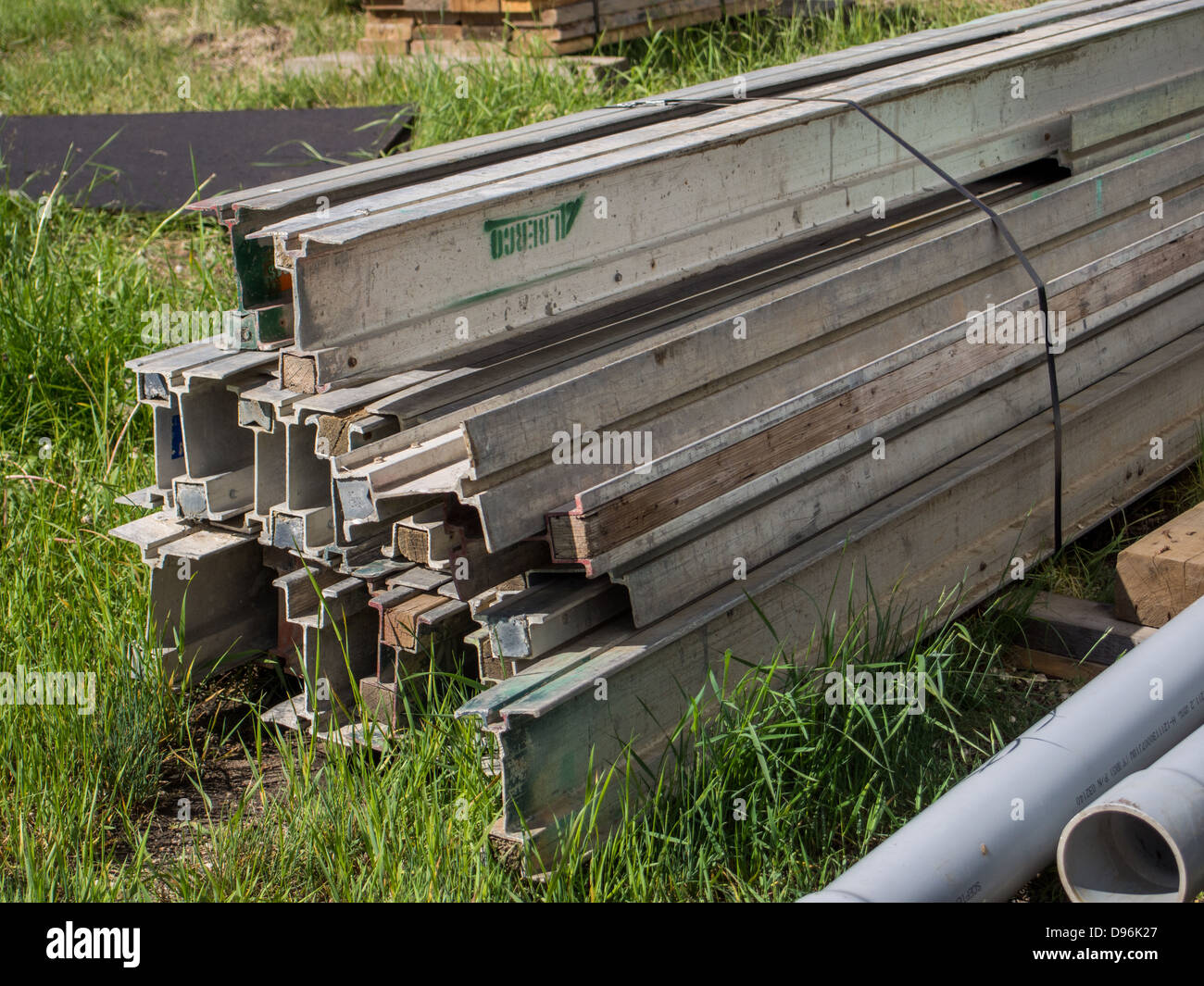 Steel beams stack hi-res stock photography and images - Alamy