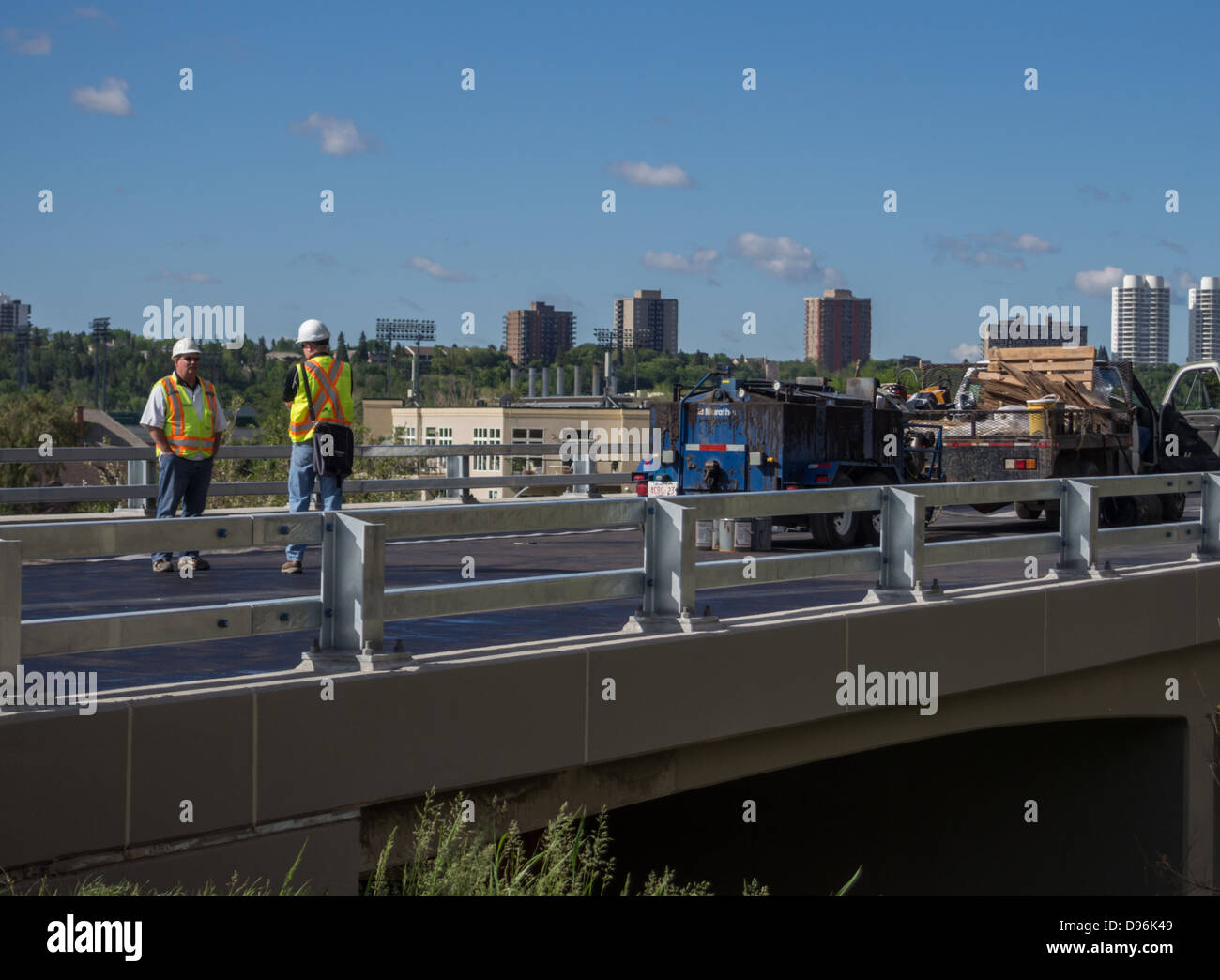 Pavement works workers on hi-res stock photography and images - Alamy