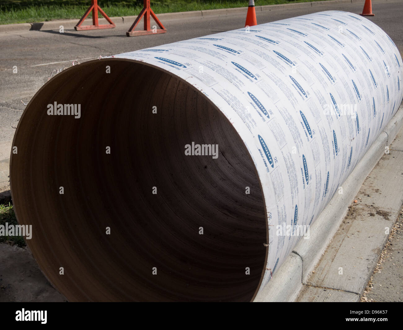 Concrete tube hi-res stock photography and images - Alamy