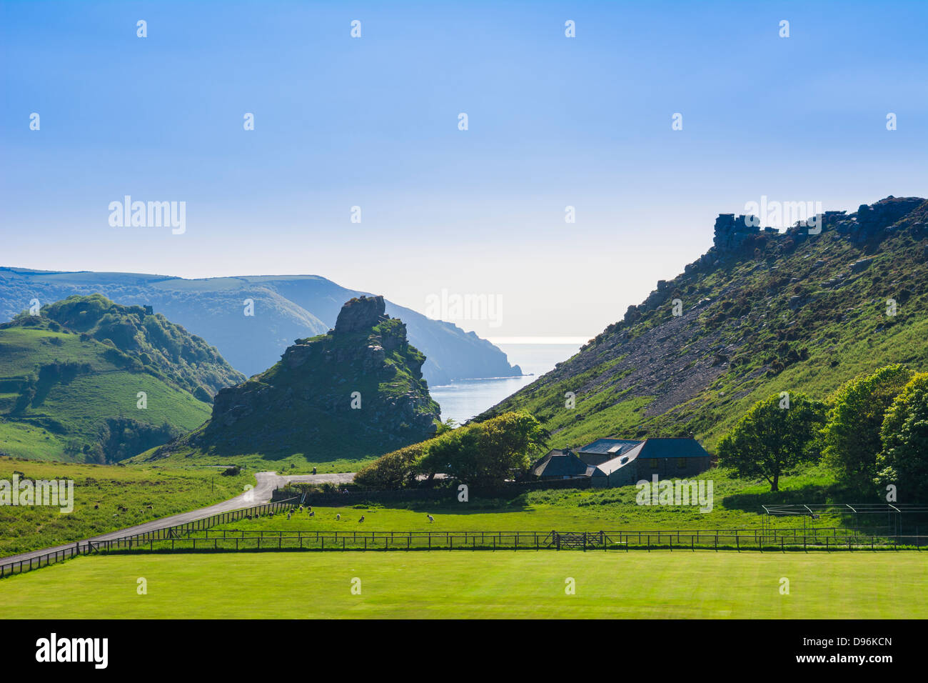 Valley of rocks uk castle rock hi-res stock photography and images - Alamy