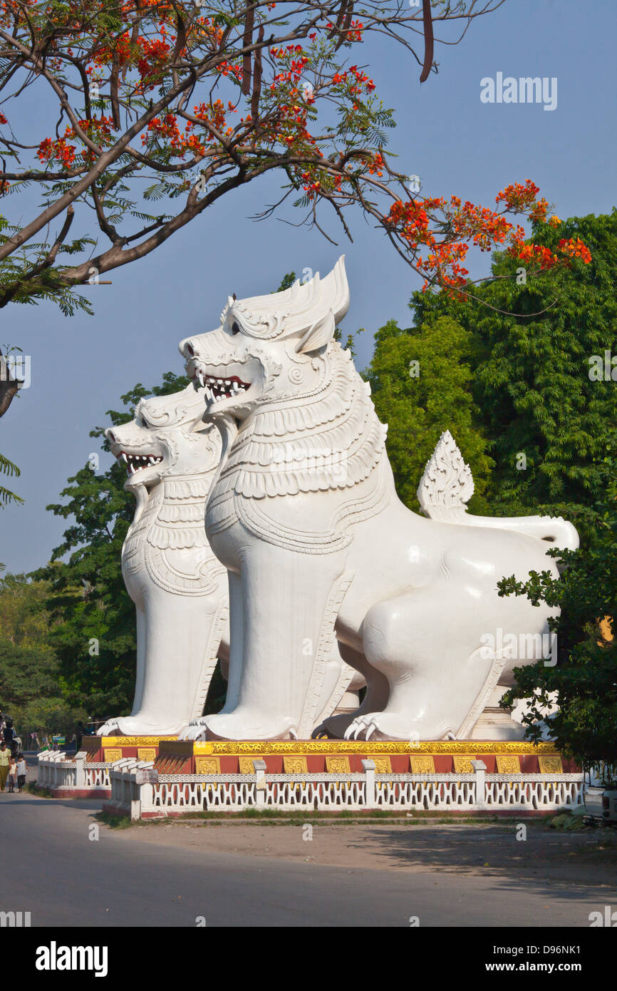 Giant CHINLES (half lion half dragon) gaurd the southwest entrance to ...